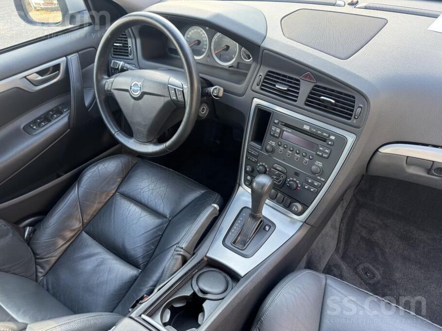 Pelēks Volvo S60 2010 Rīga, ar dzinēja tilpumu 2.40 L un nobraukumu 207 tūkst. km par 5150 €, foto 10 vietnē AUTOMOTO.COM.LV