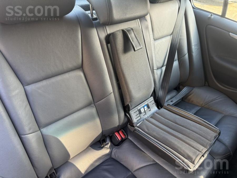 Pelēks Volvo S60 2010 Rīga, ar dzinēja tilpumu 2.40 L un nobraukumu 207 tūkst. km par 5150 €, foto 19 vietnē AUTOMOTO.COM.LV