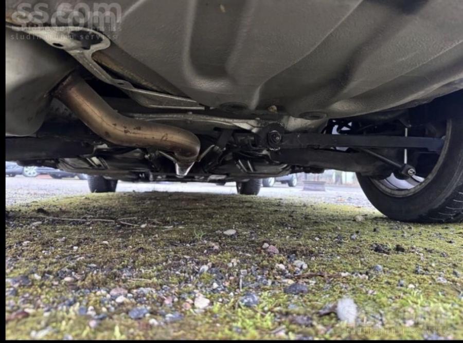 Pelēks Volvo S60 2010 Rīga, ar dzinēja tilpumu 2.40 L un nobraukumu 207 tūkst. km par 5150 €, foto 22 vietnē AUTOMOTO.COM.LV