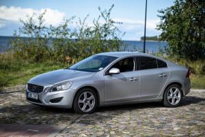 Grey Volvo S60 2010 in Tallinn, with an engine capacity of 2.00 L and mileage of 350 thousand km for 6000 €, photo  on AUTOMOTO.COM.LV