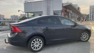 Pelēks Volvo S60 2010 Viļņa, ar dzinēja tilpumu 1.98 L un nobraukumu 244 tūkst. km par 5900 €, foto 5 vietnē AUTOMOTO.COM.LV