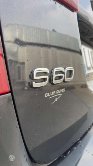 Pelēks Volvo S60 2010 Viļņa, ar dzinēja tilpumu 1.98 L un nobraukumu 244 tūkst. km par 5900 €, foto 10 vietnē AUTOMOTO.COM.LV