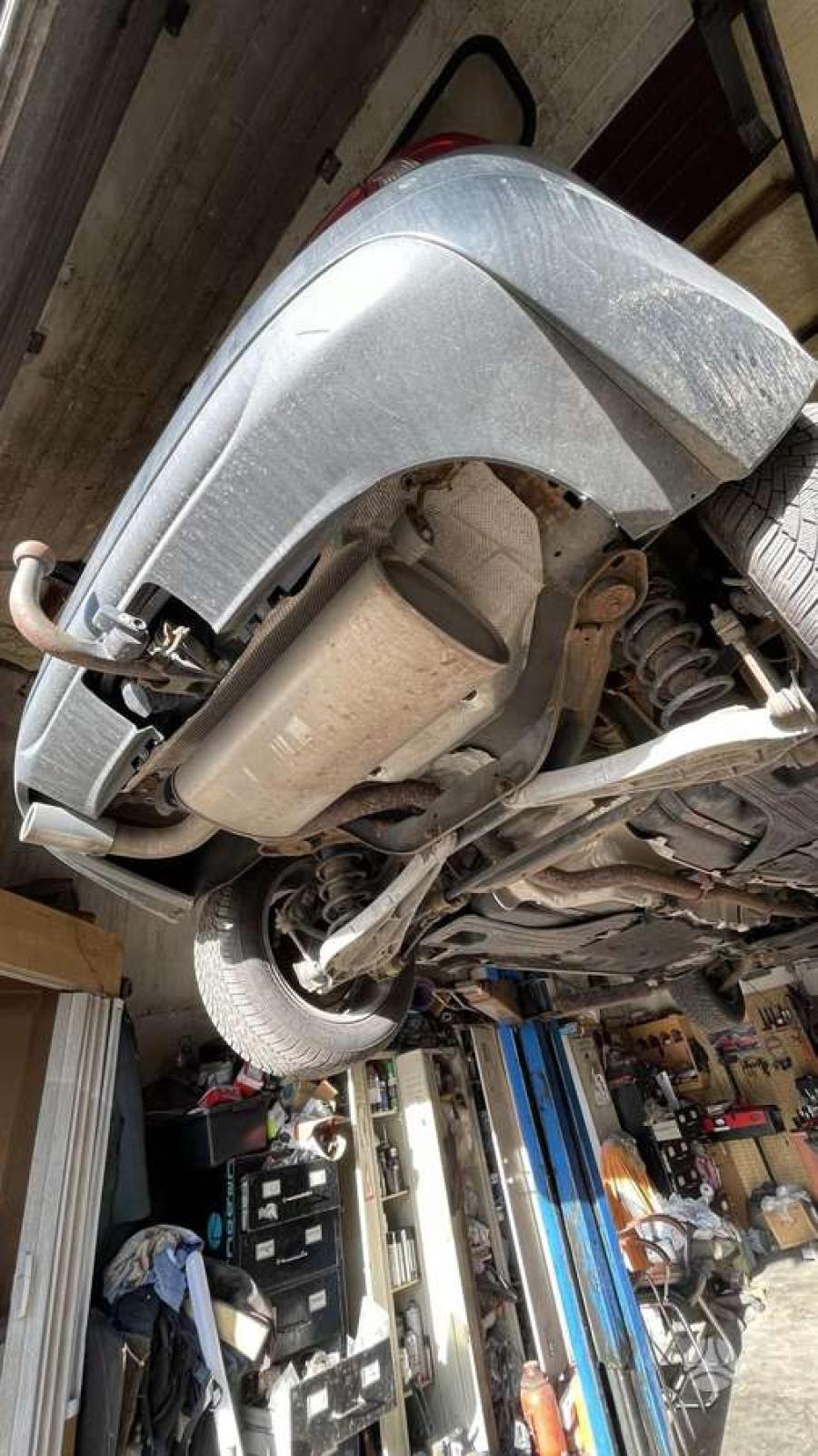Pelēks Volvo S60 2010 Viļņa, ar dzinēja tilpumu 1.98 L un nobraukumu 244 tūkst. km par 5900 €, foto 34 vietnē AUTOMOTO.COM.LV