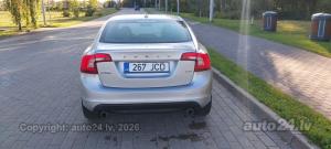 Pelēks Volvo S60 2010 Tartu, ar dzinēja tilpumu 2.40 L un nobraukumu 290 tūkst. km par 6499 €, foto 4 vietnē AUTOMOTO.COM.LV