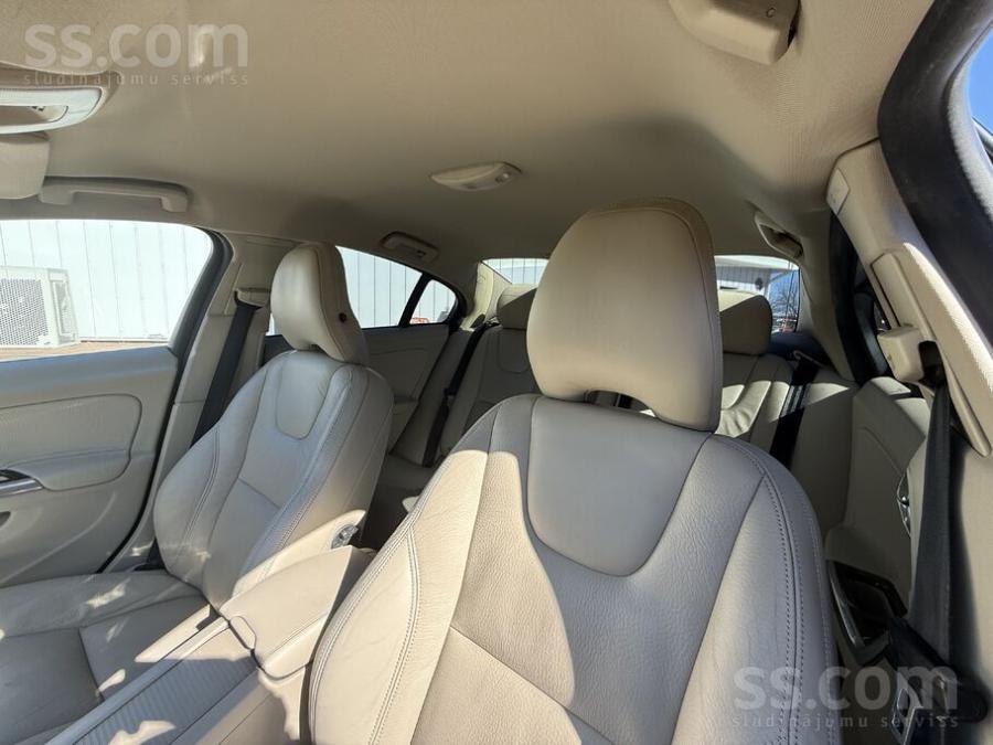 Grey Volvo S60 2011 in Riga, with an engine capacity of 2.00 L and mileage of 0 thousand km for 6890 €, photo 7 on AUTOMOTO.COM.LV