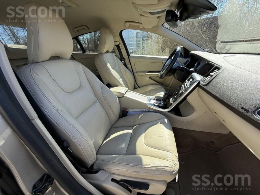 Grey Volvo S60 2011 in Riga, with an engine capacity of 2.00 L and mileage of 0 thousand km for 6890 €, photo 14 on AUTOMOTO.COM.LV