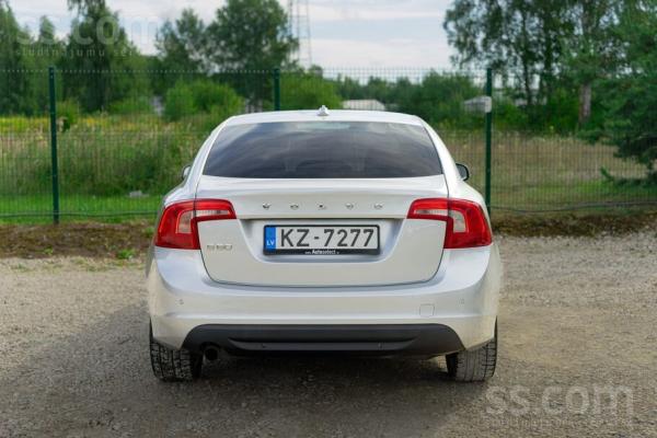 Grey Volvo S60 2011 in Riga, with an engine capacity of 2.00 L and mileage of 0 thousand km for 5290 €, photo 5 on AUTOMOTO.COM.LV