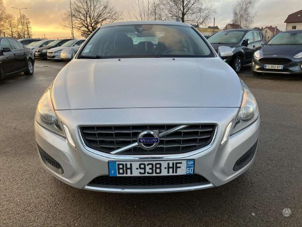 Grey Volvo S60 2011 in Taurage, with an engine capacity of 1.98 L and mileage of 260 thousand km for 5200 €, photo 2 on AUTOMOTO.COM.LV