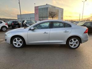 Grey Volvo S60 2011 in Taurage, with an engine capacity of 1.98 L and mileage of 260 thousand km for 5200 €, photo 3 on AUTOMOTO.COM.LV