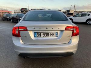 Grey Volvo S60 2011 in Taurage, with an engine capacity of 1.98 L and mileage of 260 thousand km for 5200 €, photo 5 on AUTOMOTO.COM.LV