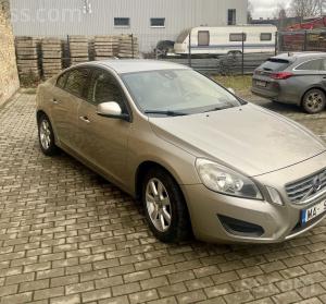 Grey Volvo S60 2011 in Riga, with an engine capacity of 1.60 L and mileage of 200 thousand km for 5700 €, photo 3 on AUTOMOTO.COM.LV