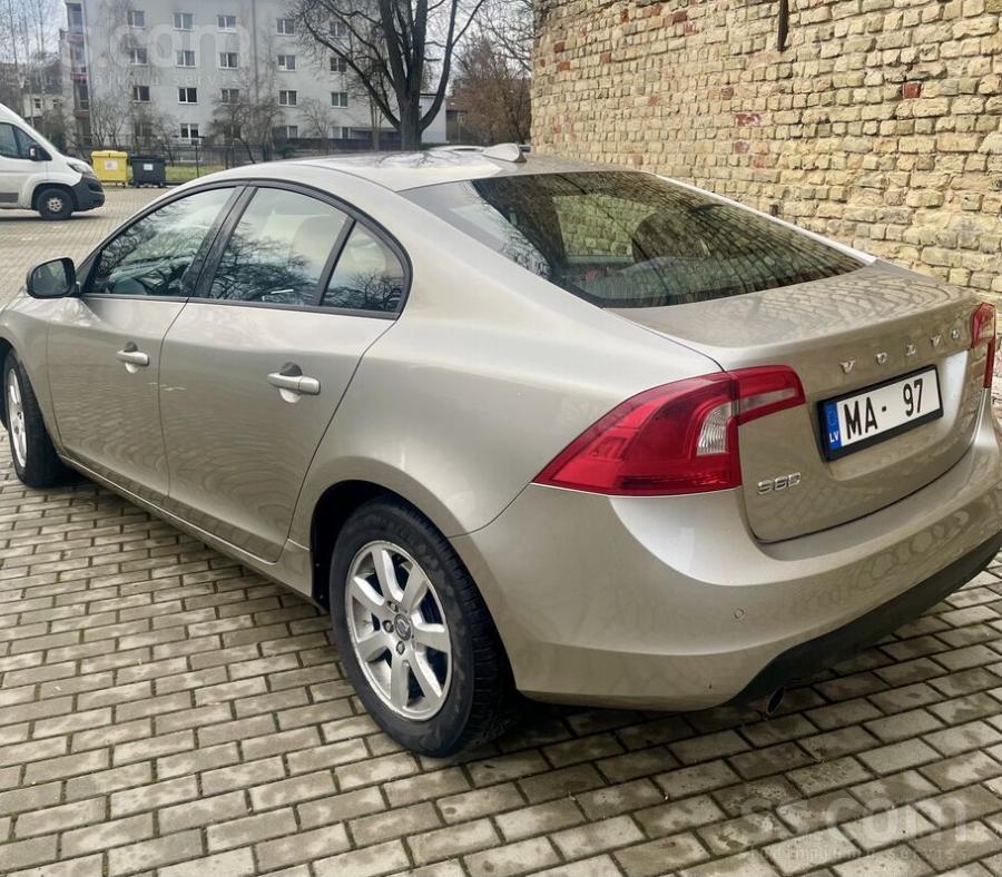 Grey Volvo S60 2011 in Riga, with an engine capacity of 1.60 L and mileage of 200 thousand km for 5700 €, photo 5 on AUTOMOTO.COM.LV
