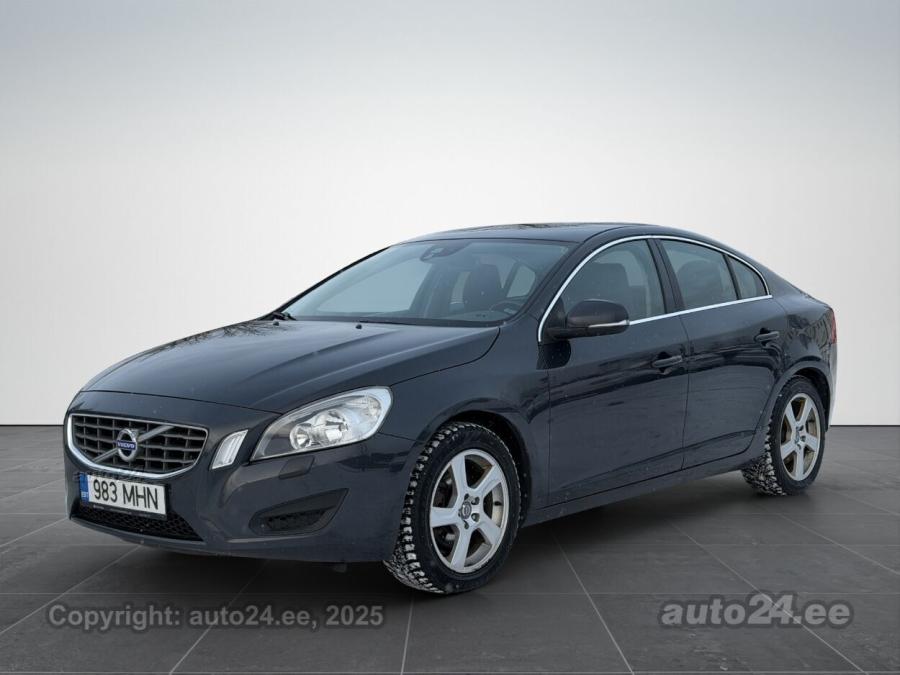 Grey Volvo S60 2011 in Parnu, with an engine capacity of 2.00 L and mileage of 291 thousand km for 4990 €, photo 1 on AUTOMOTO.COM.LV