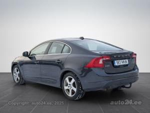 Grey Volvo S60 2011 in Parnu, with an engine capacity of 2.00 L and mileage of 291 thousand km for 4990 €, photo 6 on AUTOMOTO.COM.LV