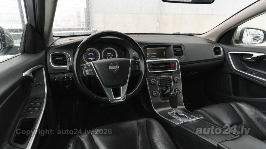 Pelēks Volvo S60 2011 Tartu, ar dzinēja tilpumu 2.00 L un nobraukumu 287 tūkst. km par 5990 €, foto 7 vietnē AUTOMOTO.COM.LV
