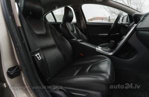 Pelēks Volvo S60 2011 Tartu, ar dzinēja tilpumu 2.00 L un nobraukumu 287 tūkst. km par 5990 €, foto 10 vietnē AUTOMOTO.COM.LV