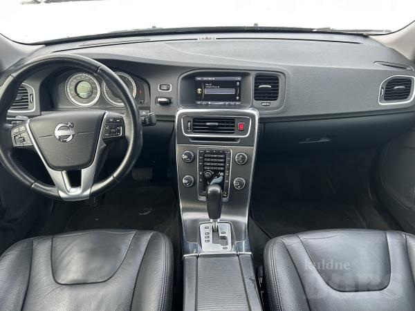 Pelēks Volvo S60 2011 Tallina, ar dzinēja tilpumu 0.00 L un nobraukumu 289 tūkst. km par 6400 €, foto 3 vietnē AUTOMOTO.COM.LV