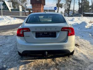 Pelēks Volvo S60 2011 Utena, ar dzinēja tilpumu 1.56 L un nobraukumu 197 tūkst. km par 5900 €, foto 8 vietnē AUTOMOTO.COM.LV