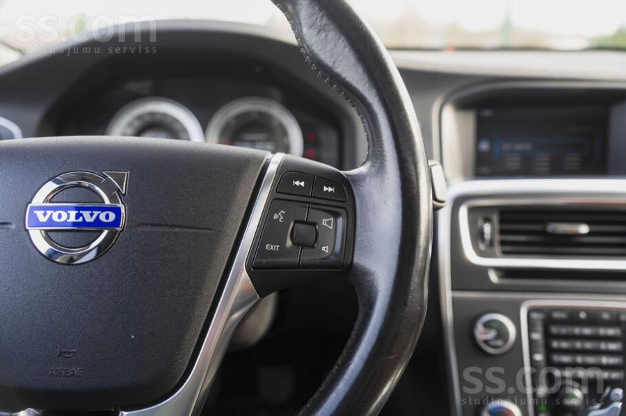 Pelēks Volvo S60 2011 Rīga, ar dzinēja tilpumu 2.00 L un nobraukumu 349 tūkst. km par 6390 €, foto 19 vietnē AUTOMOTO.COM.LV