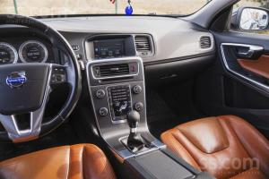 Pelēks Volvo S60 2011 Rīga, ar dzinēja tilpumu 2.00 L un nobraukumu 349 tūkst. km par 6390 €, foto 21 vietnē AUTOMOTO.COM.LV