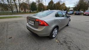 Grey Volvo S60 2011 in Riga, with an engine capacity of 2.00 L and mileage of 208 thousand km for 5750 €, photo 6 on AUTOMOTO.COM.LV
