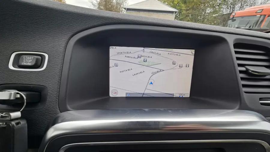 Grey Volvo S60 2011 in Riga, with an engine capacity of 2.00 L and mileage of 208 thousand km for 5750 €, photo 22 on AUTOMOTO.COM.LV