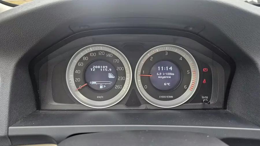 Grey Volvo S60 2011 in Riga, with an engine capacity of 2.00 L and mileage of 208 thousand km for 5750 €, photo 25 on AUTOMOTO.COM.LV