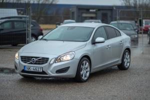 Pelēks Volvo S60 2011 Rīga, ar dzinēja tilpumu 2.00 L un nobraukumu 325 tūkst. km par 5000 €, foto 4 vietnē AUTOMOTO.COM.LV
