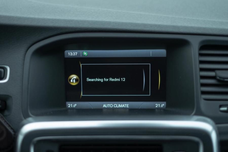 Pelēks Volvo S60 2011 Rīga, ar dzinēja tilpumu 2.00 L un nobraukumu 325 tūkst. km par 5000 €, foto 14 vietnē AUTOMOTO.COM.LV