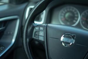 Pelēks Volvo S60 2011 Rīga, ar dzinēja tilpumu 2.00 L un nobraukumu 325 tūkst. km par 5000 €, foto 56 vietnē AUTOMOTO.COM.LV