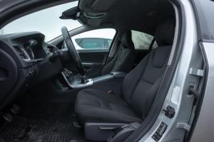 Pelēks Volvo S60 2011 Rīga, ar dzinēja tilpumu 2.00 L un nobraukumu 325 tūkst. km par 5000 €, foto 57 vietnē AUTOMOTO.COM.LV