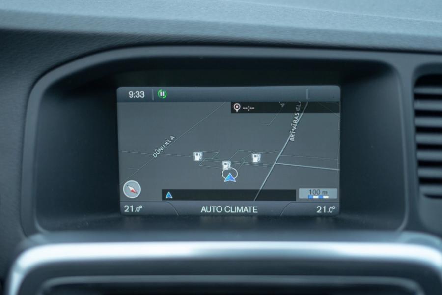 Pelēks Volvo S60 2011 Rīga, ar dzinēja tilpumu 2.00 L un nobraukumu 325 tūkst. km par 5000 €, foto 68 vietnē AUTOMOTO.COM.LV