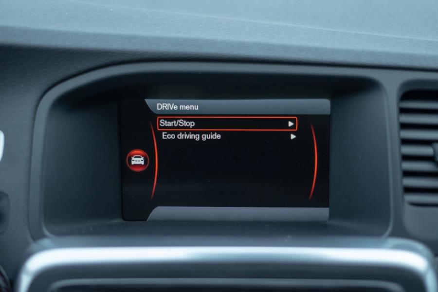 Pelēks Volvo S60 2011 Rīga, ar dzinēja tilpumu 2.00 L un nobraukumu 325 tūkst. km par 5000 €, foto 78 vietnē AUTOMOTO.COM.LV
