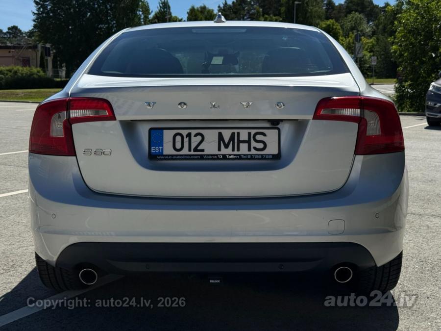 Grey Volvo S60 2011 in Tallinn, with an engine capacity of 2.40 L and mileage of 226 thousand km for 7600 €, photo 7 on AUTOMOTO.COM.LV