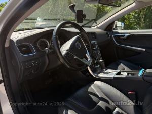 Grey Volvo S60 2011 in Tallinn, with an engine capacity of 2.40 L and mileage of 226 thousand km for 7600 €, photo 11 on AUTOMOTO.COM.LV