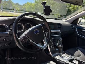 Grey Volvo S60 2011 in Tallinn, with an engine capacity of 2.40 L and mileage of 226 thousand km for 7600 €, photo 12 on AUTOMOTO.COM.LV