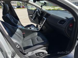 Grey Volvo S60 2011 in Tallinn, with an engine capacity of 2.40 L and mileage of 226 thousand km for 7600 €, photo 17 on AUTOMOTO.COM.LV