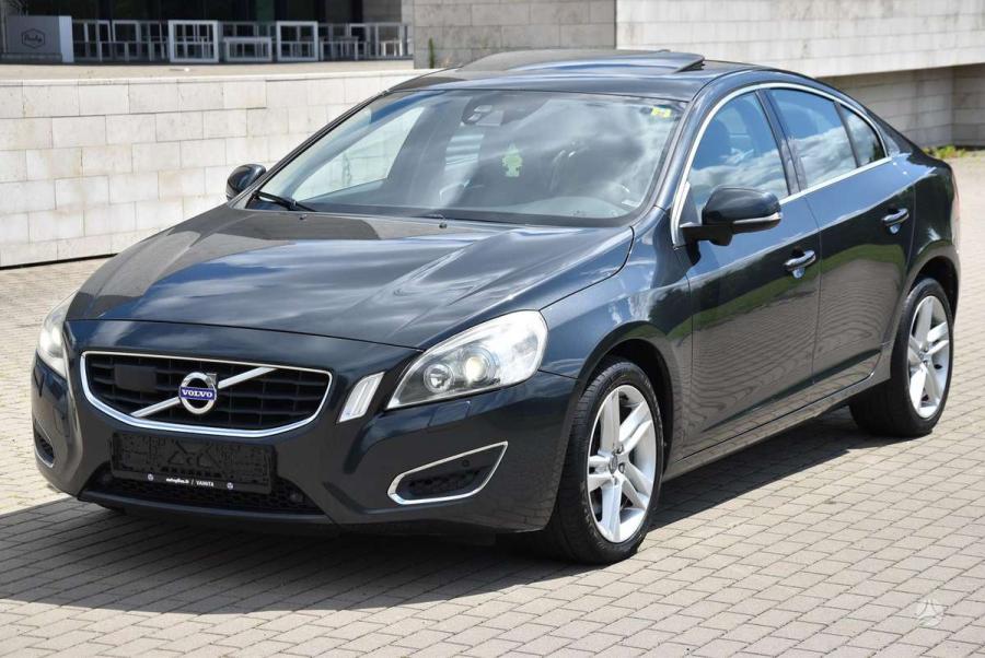 Grey Volvo S60 2011 in Vilnius, with an engine capacity of 2.40 L and mileage of 313 thousand km for 5900 €, photo 7 on AUTOMOTO.COM.LV
