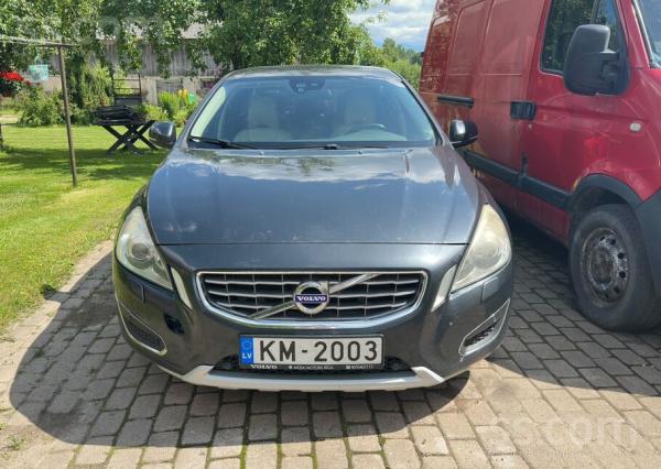 Grey Volvo S60 2011 in Ogre, with an engine capacity of 2.40 L and mileage of 495 thousand km for 2000 €, photo 1 on AUTOMOTO.COM.LV