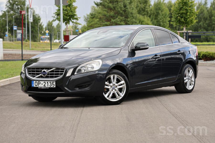 Pelēks Volvo S60 2011 Jelgava, ar dzinēja tilpumu 2.00 L un nobraukumu 0 tūkst. km par 6750 €, foto 1 vietnē AUTOMOTO.COM.LV