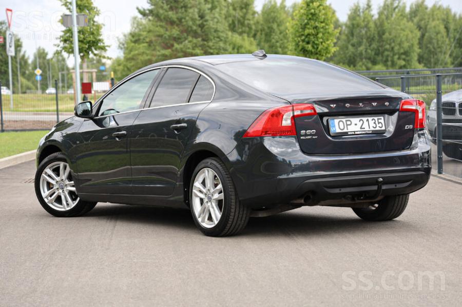 Pelēks Volvo S60 2011 Jelgava, ar dzinēja tilpumu 2.00 L un nobraukumu 0 tūkst. km par 6750 €, foto 7 vietnē AUTOMOTO.COM.LV
