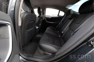 Pelēks Volvo S60 2011 Jelgava, ar dzinēja tilpumu 2.00 L un nobraukumu 0 tūkst. km par 6750 €, foto 10 vietnē AUTOMOTO.COM.LV