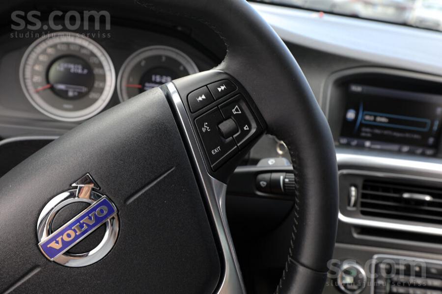 Pelēks Volvo S60 2011 Jelgava, ar dzinēja tilpumu 2.00 L un nobraukumu 0 tūkst. km par 6750 €, foto 18 vietnē AUTOMOTO.COM.LV
