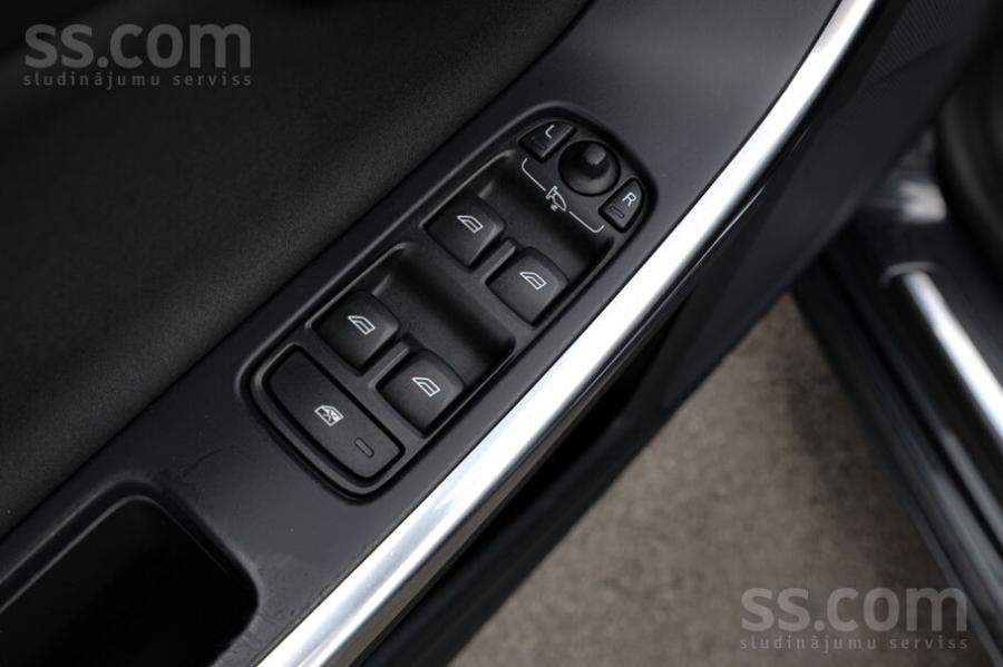 Pelēks Volvo S60 2011 Jelgava, ar dzinēja tilpumu 2.00 L un nobraukumu 0 tūkst. km par 6750 €, foto 21 vietnē AUTOMOTO.COM.LV