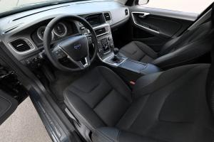 Pelēks Volvo S60 2011 Jelgava, ar dzinēja tilpumu 2.00 L un nobraukumu 223 tūkst. km par 6750 €, foto 9 vietnē AUTOMOTO.COM.LV