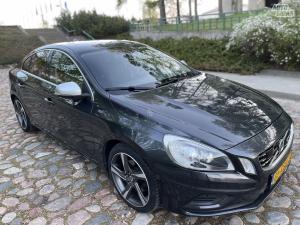 Grey Volvo S60 2011 in Utena, with an engine capacity of 1.60 L and mileage of 286 thousand km for 8350 €, photo 6 on AUTOMOTO.COM.LV
