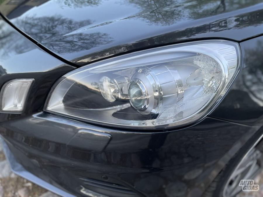 Grey Volvo S60 2011 in Utena, with an engine capacity of 1.60 L and mileage of 286 thousand km for 8350 €, photo 15 on AUTOMOTO.COM.LV