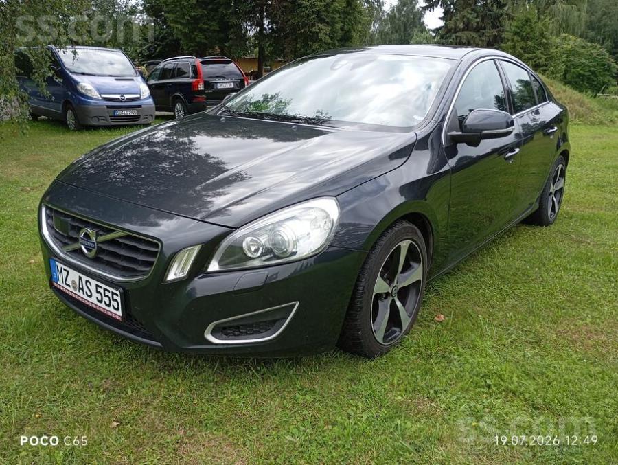 Grey Volvo S60 2011 in Bauska, with an engine capacity of 2.00 L and mileage of 285 thousand km for 5900 €, photo 1 on AUTOMOTO.COM.LV