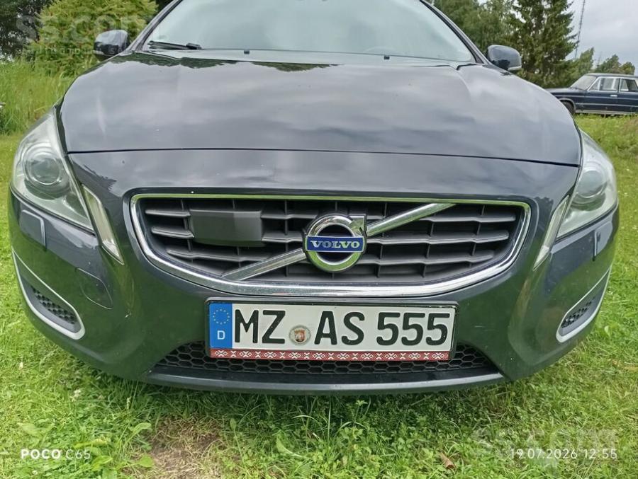 Grey Volvo S60 2011 in Bauska, with an engine capacity of 2.00 L and mileage of 285 thousand km for 5900 €, photo 4 on AUTOMOTO.COM.LV