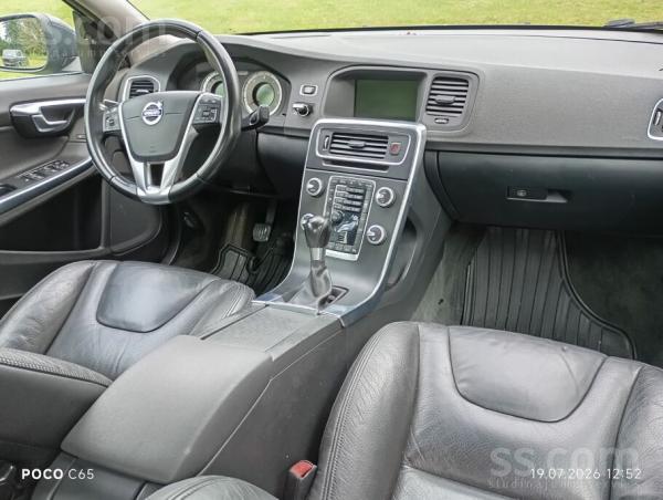 Pelēks Volvo S60 2011 Bauska, ar dzinēja tilpumu 2.00 L un nobraukumu 285 tūkst. km par 5900 €, foto 10 vietnē AUTOMOTO.COM.LV